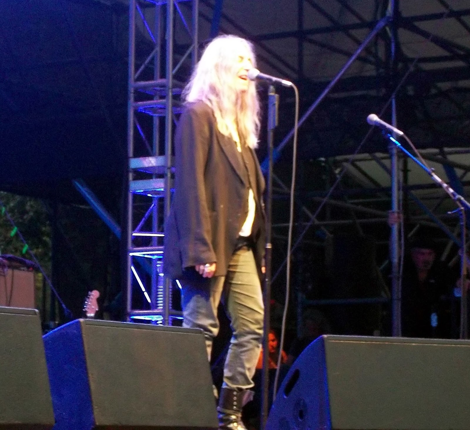 DaveCromwell Writes: More Summer Live: Patti Smith in Damrosch Park ...