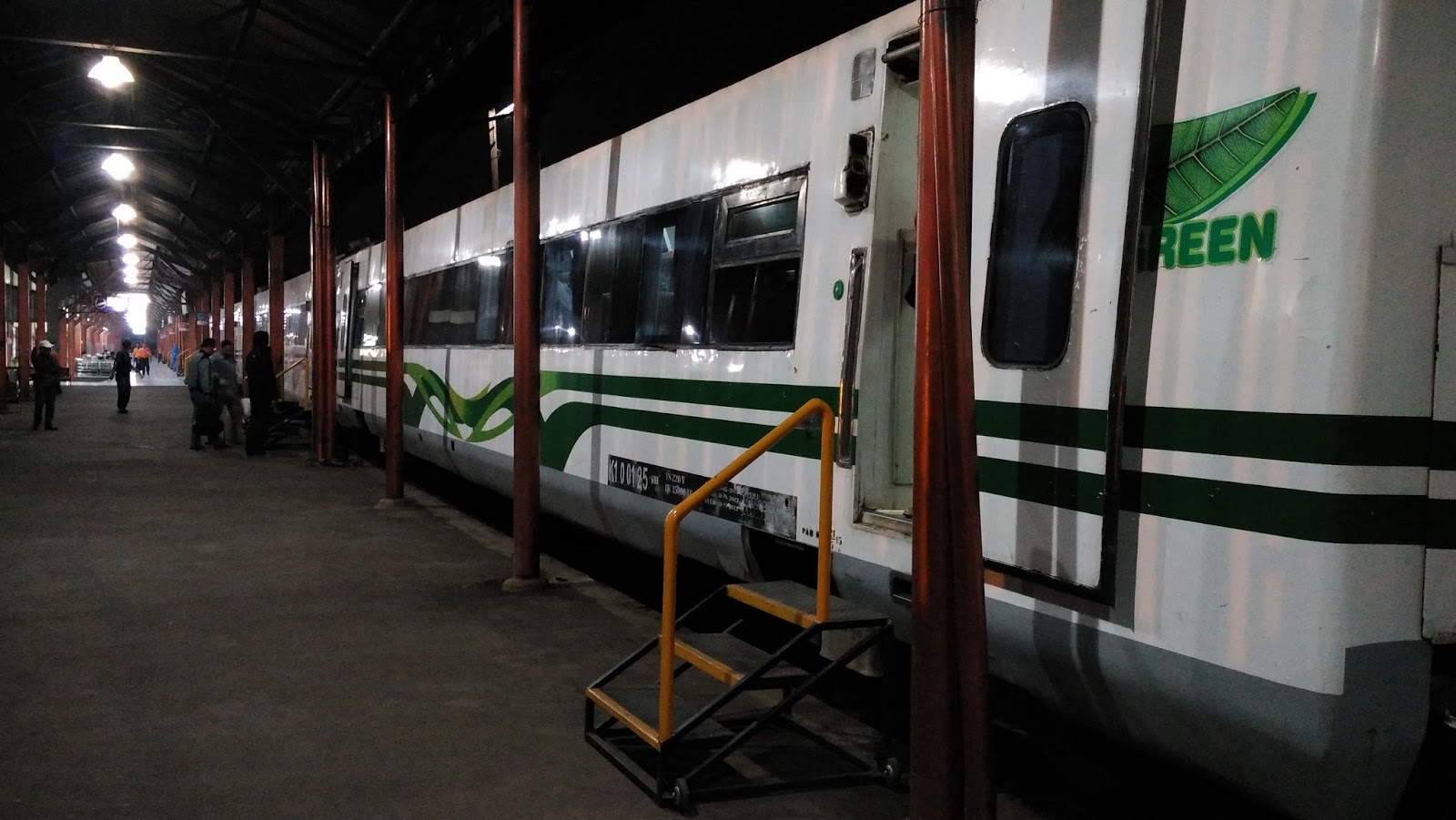 kereta galleri: Kereta Api Argo Bromo Anggrek Terbaru