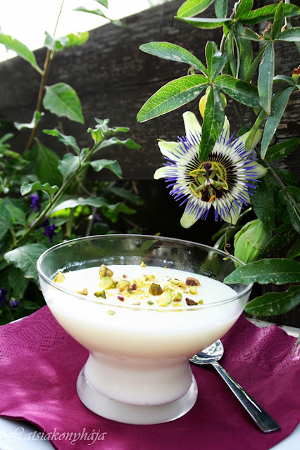 LATSIAKONYHÁJA: MAHALEPI - Μαχαλεπί Λιβανέζικο