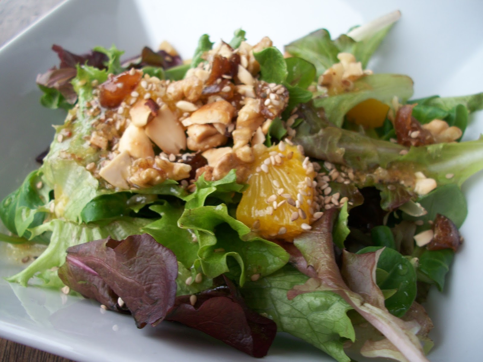 Dolors Marta Inge: Amanida de brots amb fruits secs i taronja
