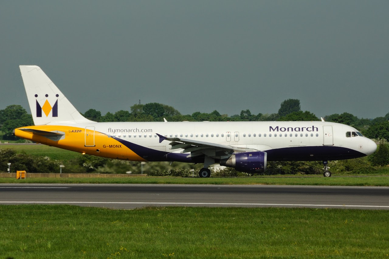 Airbus Hamburg Finkenwerder News: A320-212, Monarch Airlines, G-MONX ...