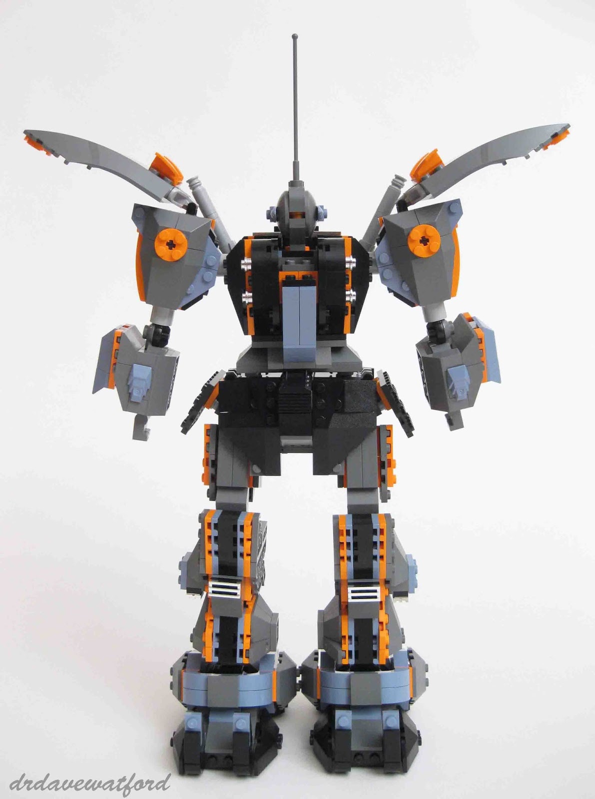 Gimme Lego: Designer Robot