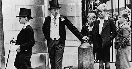 "Tweedland" The Gentlemen's club: The origin of the word 'snob'