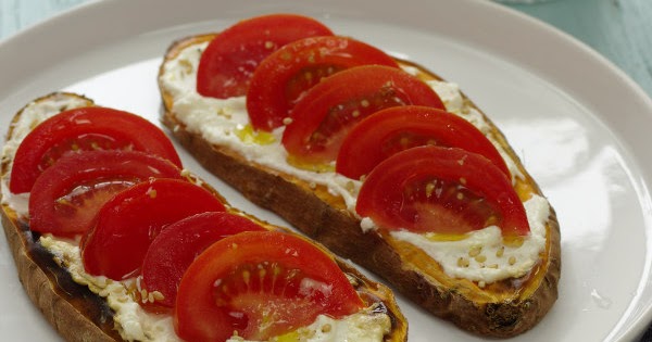 Cinco Quartos de Laranja: Tostas de batata-doce com queijo creme e tomate