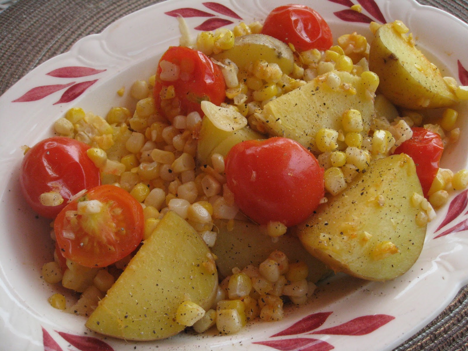 Vegan Kitchen Gone Wild: Little Golden Potatoes w/Corn & Tomatoes