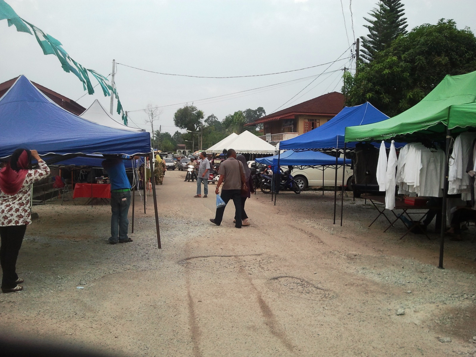 Johor Ke Terengganu.: Pasar Manir