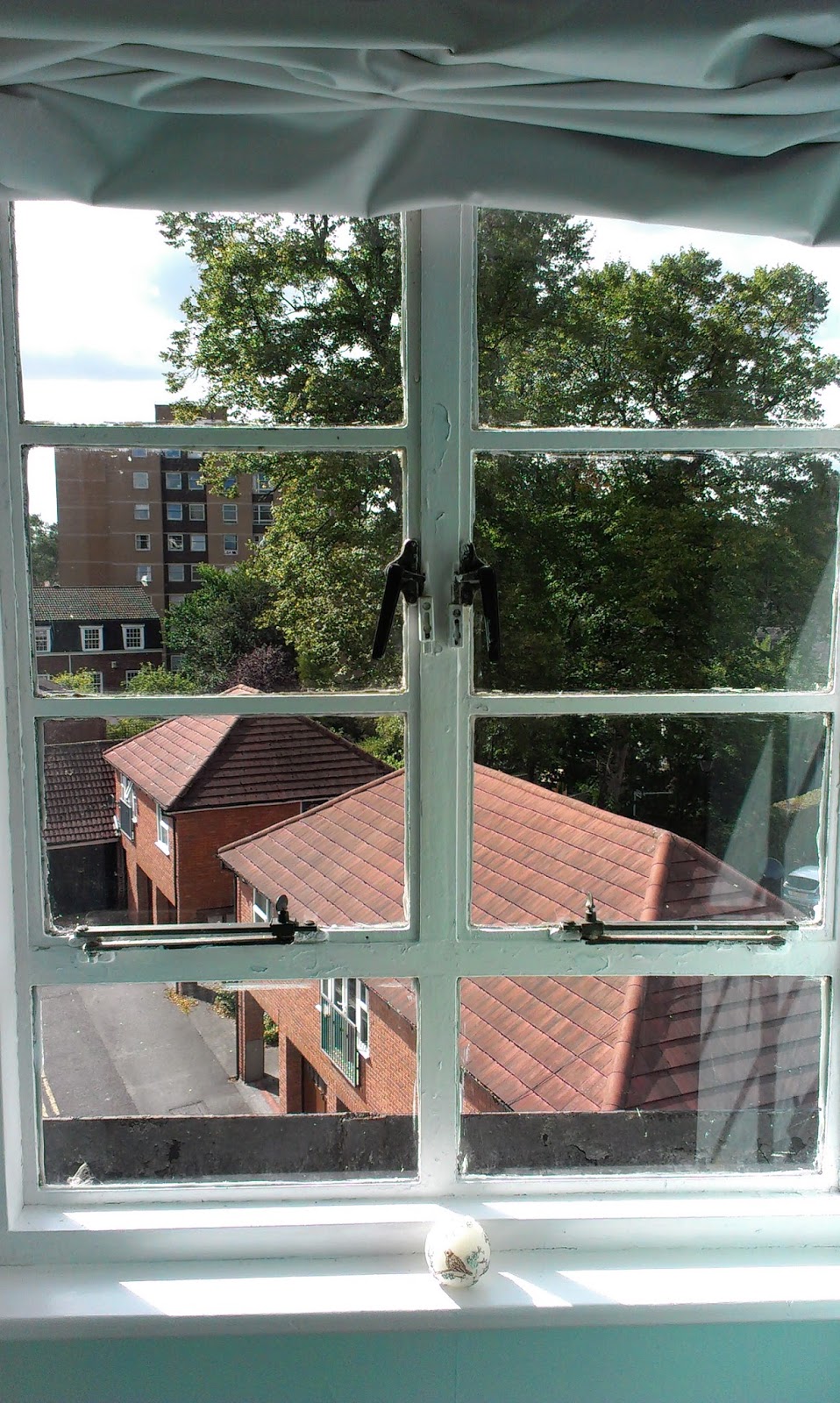 open a vein: Art Deco window frames