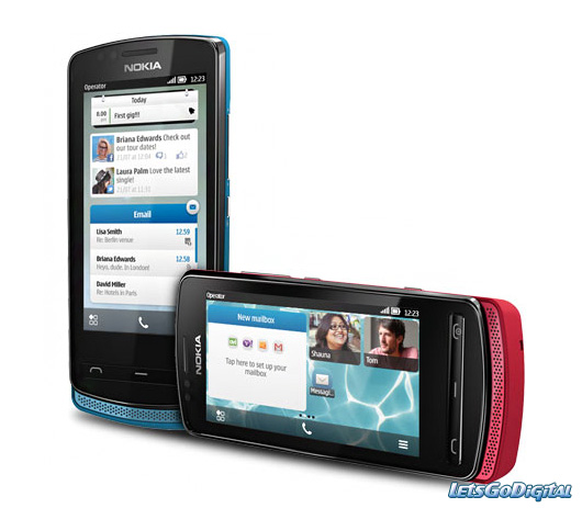 Nokia 700 - Mobile Updates