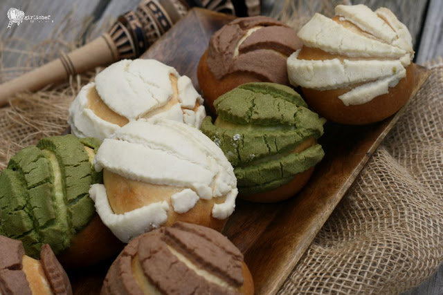 Conchas (without food dye) | All Roads Lead to the Kitchen