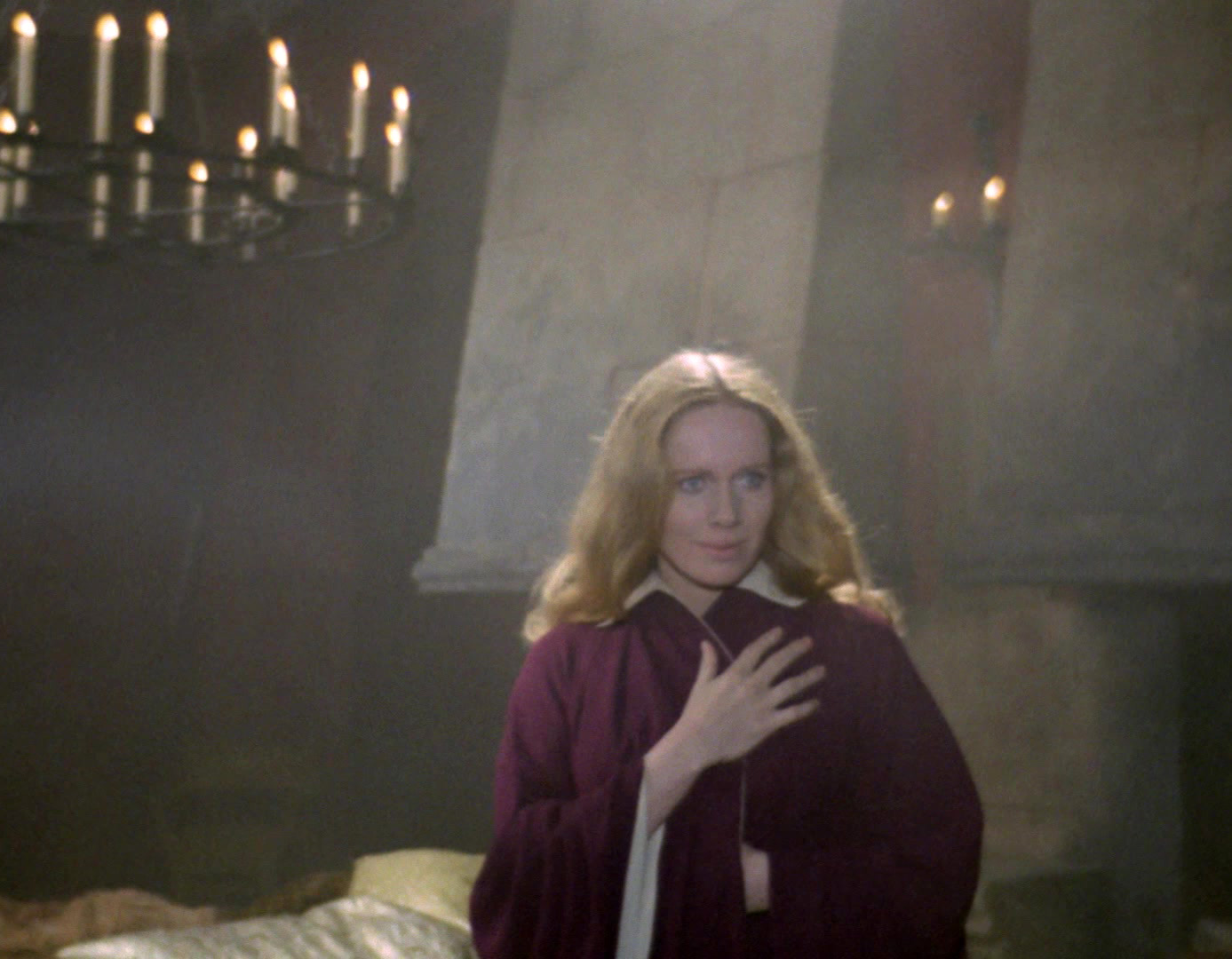 Leonor | MOSTBEAUTIFULGIRLSCAPS