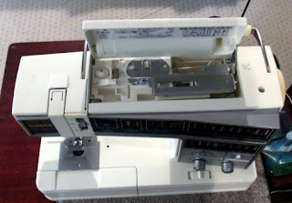 Vintage Sewing Machines: Singer 6267