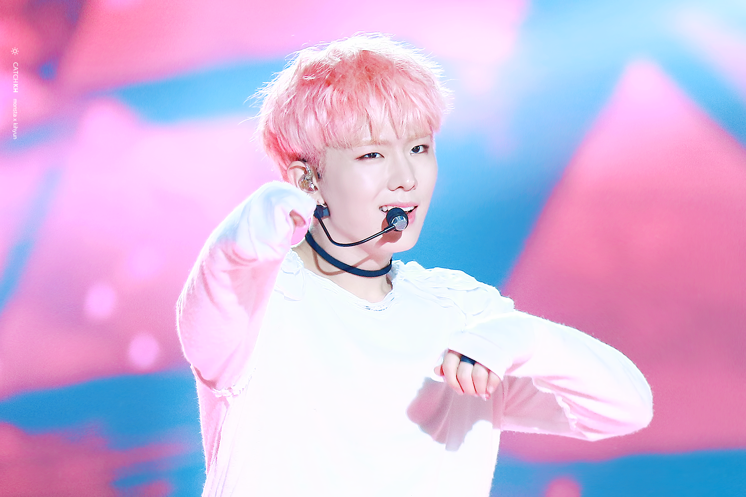 monsta x pink hair - Desikamorti