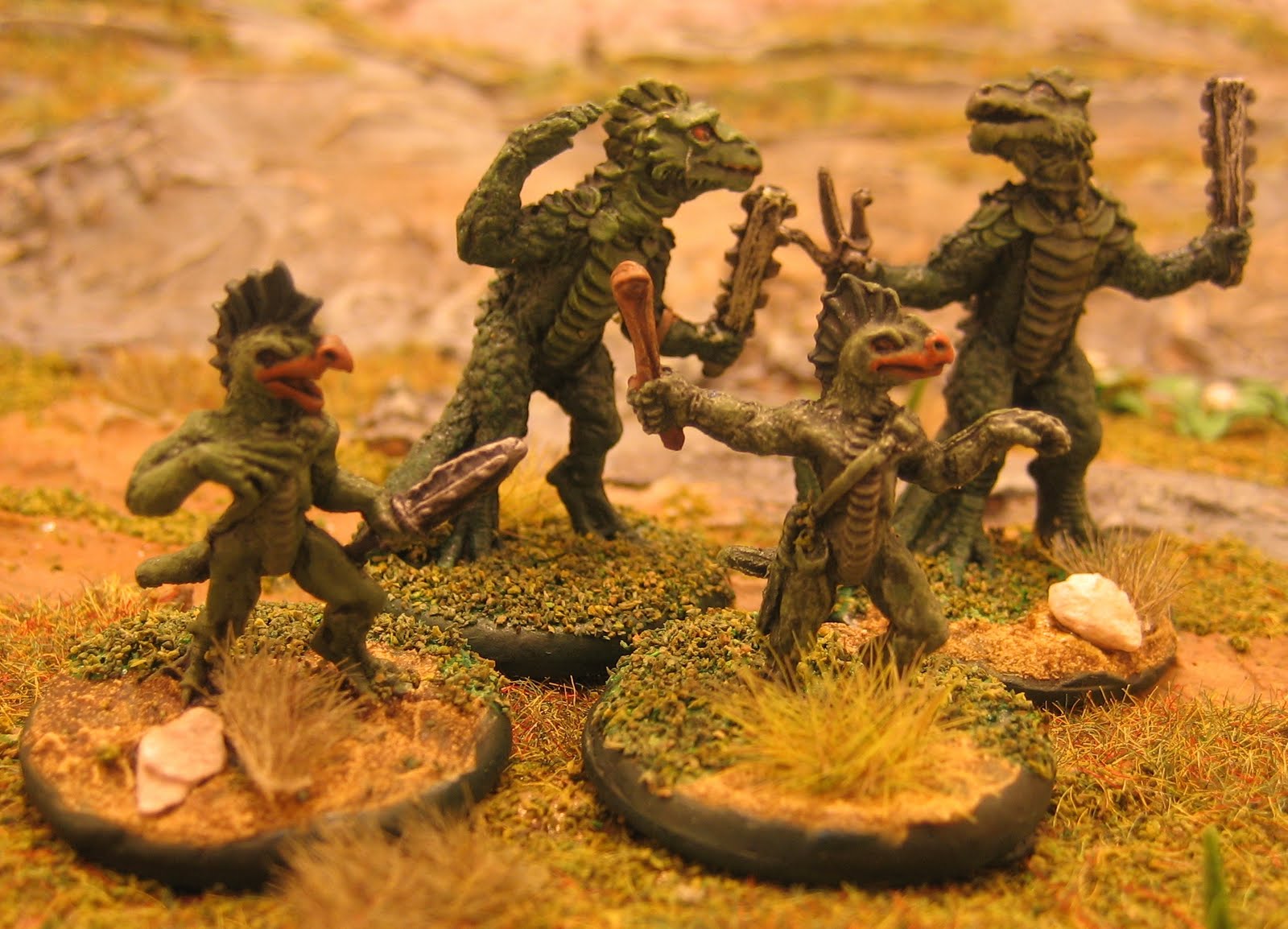 Runequest Fun: Finished some RuneQuest miniatures