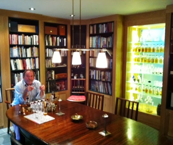WHISKY LASSIE, the one and only...: Whisky Writer's Circle - Profile ...
