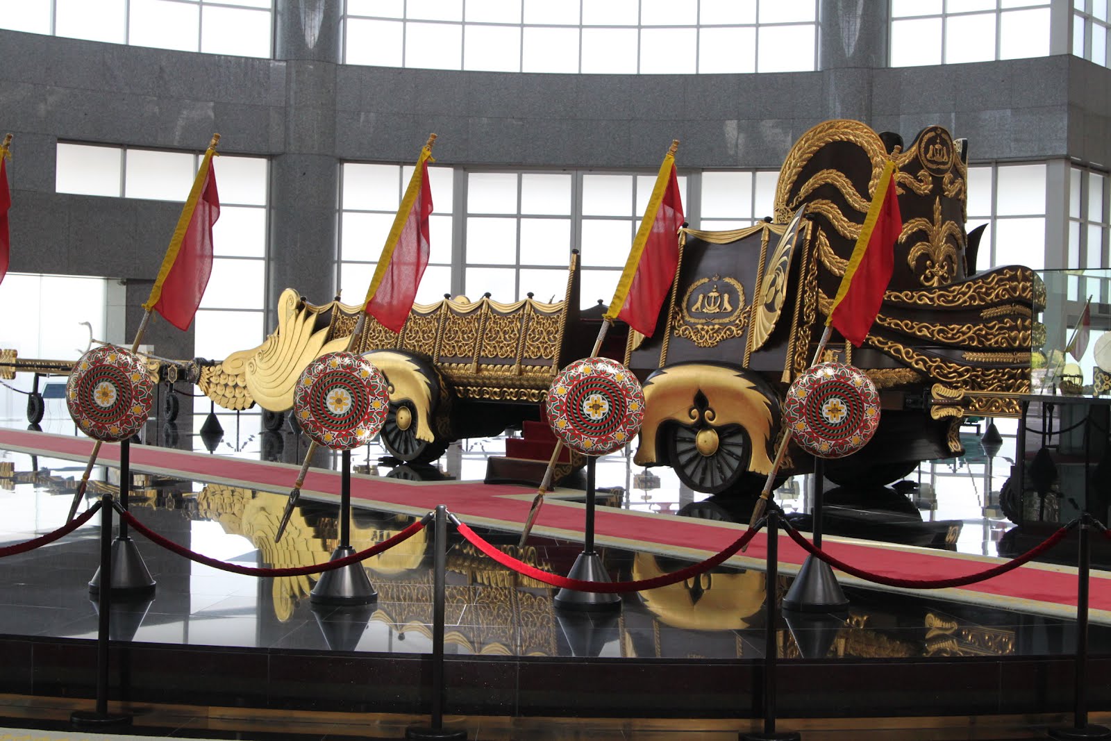 Life in Brunei: Royal Regalia Building