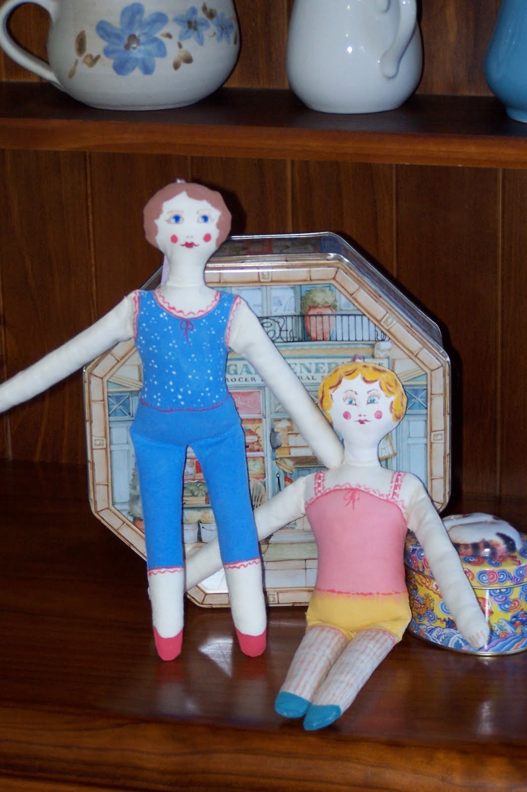 Lizzie's Arty Crafty 'n Dolls: Dolls! Second Painted Cloth Doll Finished