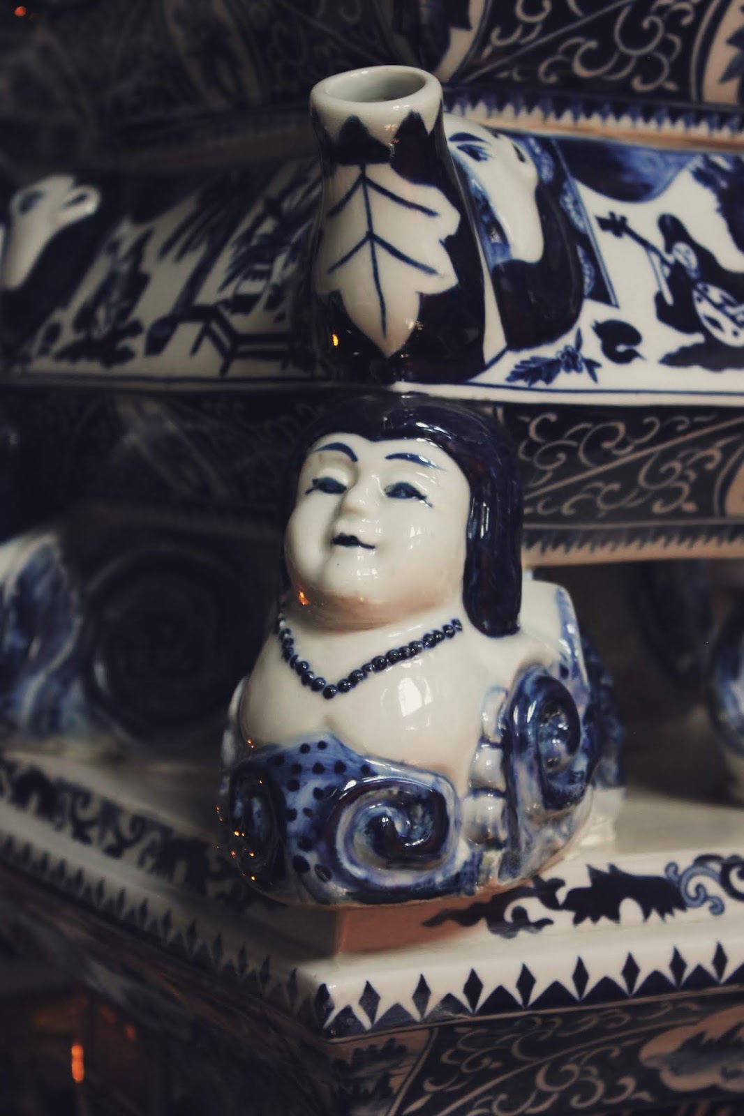 TABLE8 - HOTEL MULIA, SENAYAN