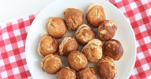 Sandhiya's Cookbook: Mofo Gasy | Malagasy Bread | Madagascar Breakfast