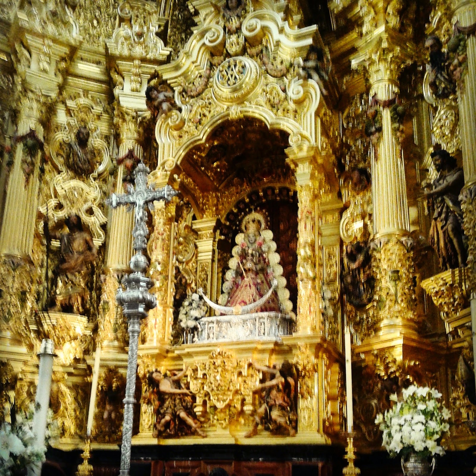 A verdadeira História de Nossa Senhora do Rocio. ~ All by Cris Couto.