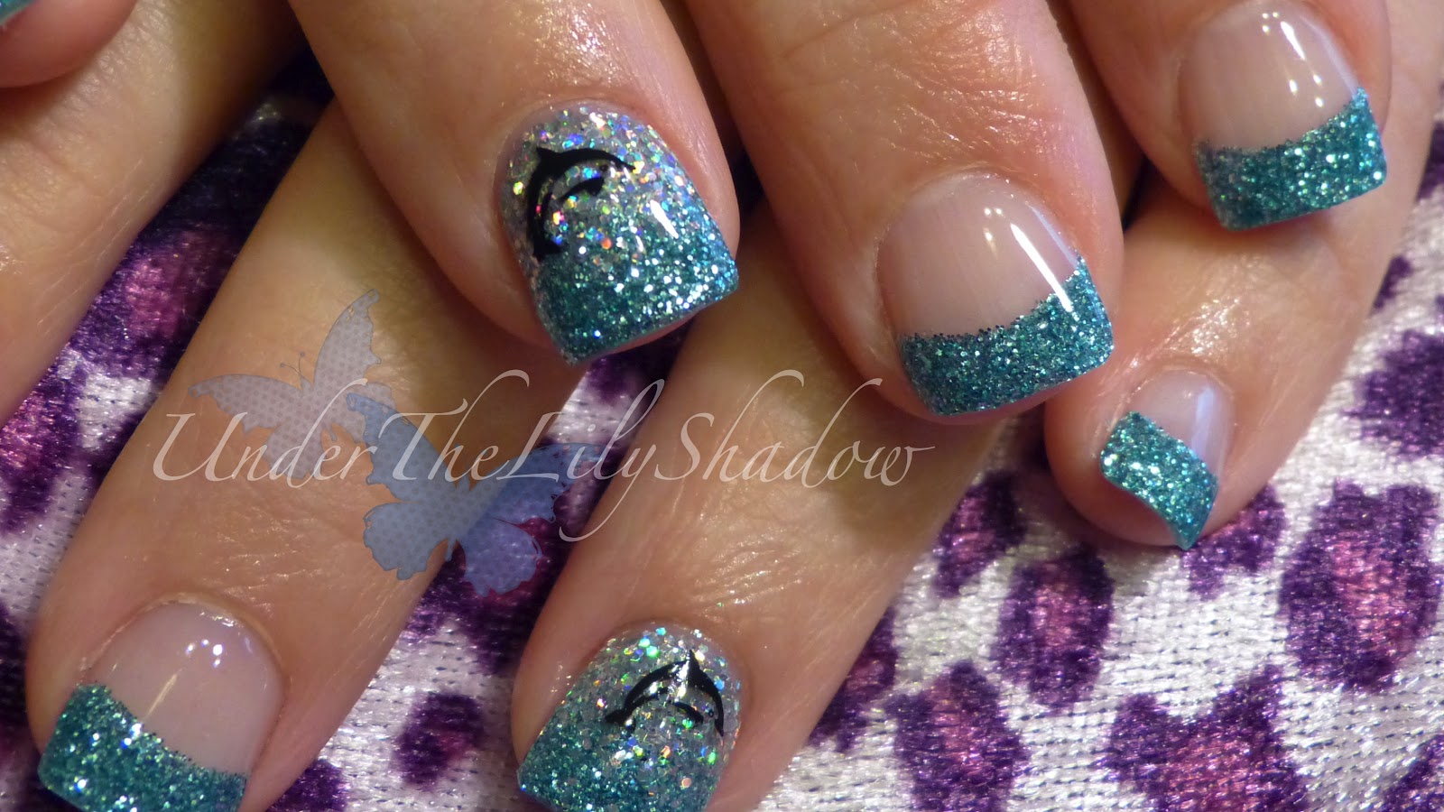 underthelilyshadow: ☆★ Dolphin nail art