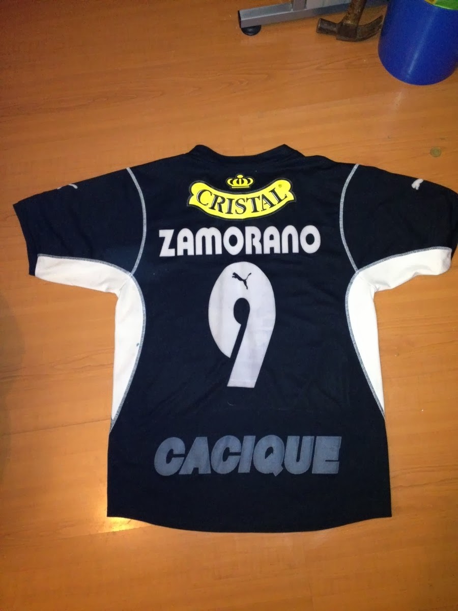 Colo Colo 2002-2003 tipografía