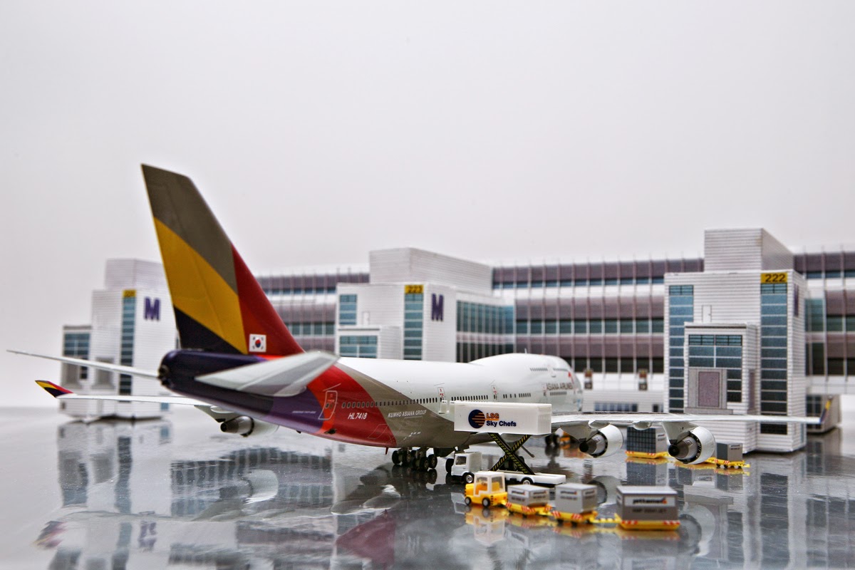 Diecast Aircraft: [Blue Box] Asiana Airlines Boeing 747-400 HL7418