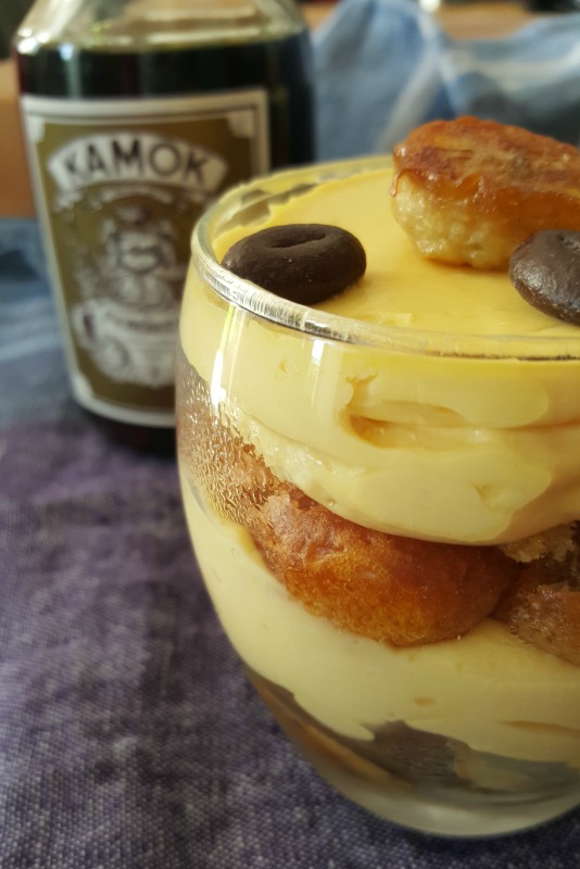 La cuisine & Claudine: Tiramisu au Kamok et aux bananes flambées