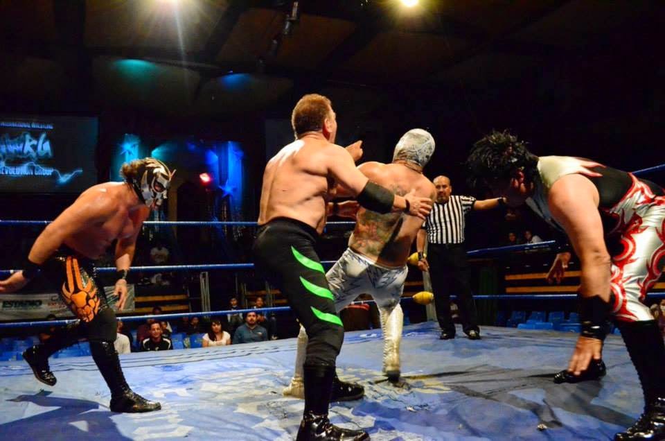 ESTRELLAS DEL RING.: Fuerza Guerrera le repite la dosis a Golden Magic.