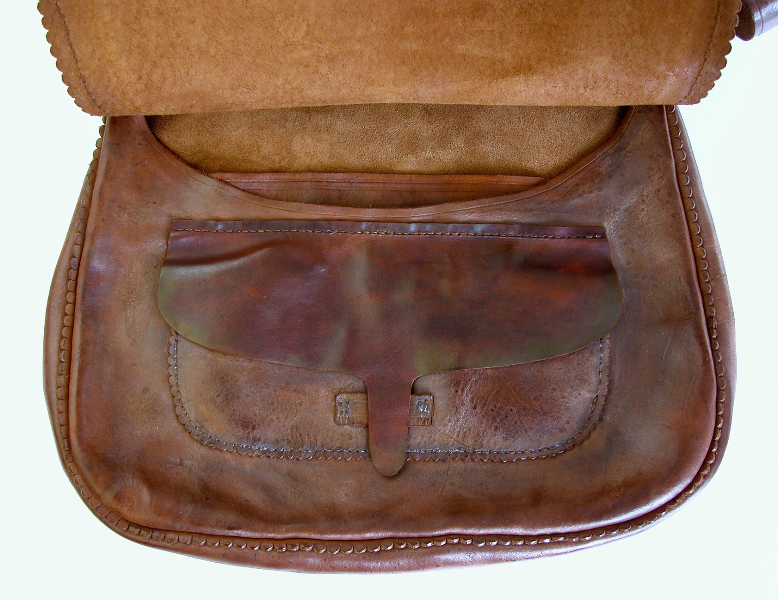 Contemporary Makers: Hunting Pouch by Jim Pease