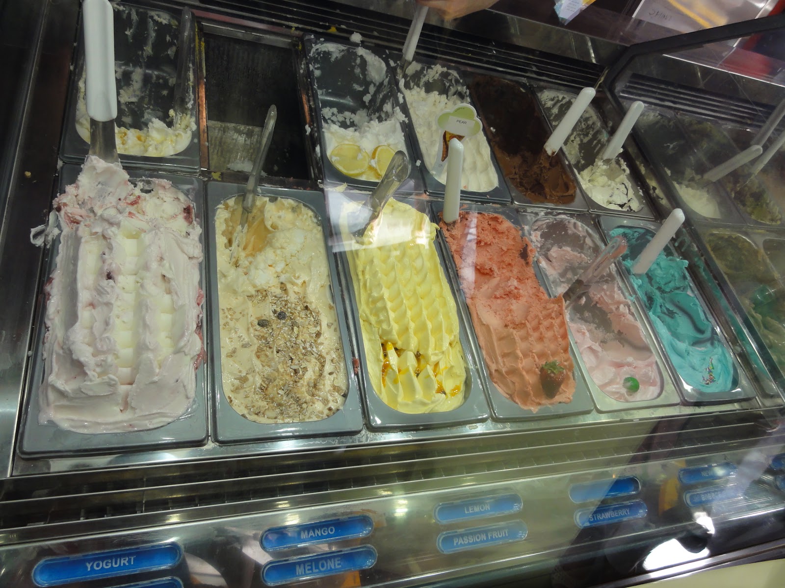 Gracie's blog: Ice 'n Cake (@ Shops at Don Mills)