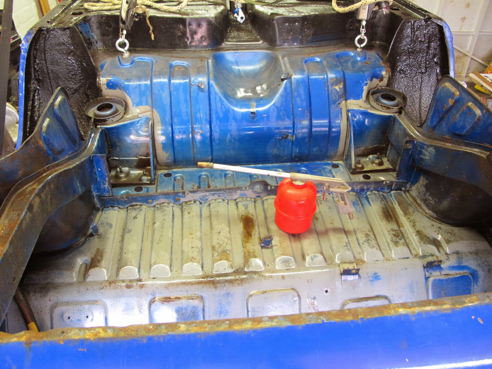 CKD Boats - Roy Mc Bride: Hillman Imp body shell turning rig