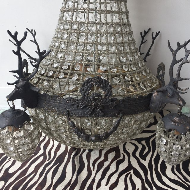Eye For Design: Decorating With Deer Mounted Crystal Chandeliers And ...