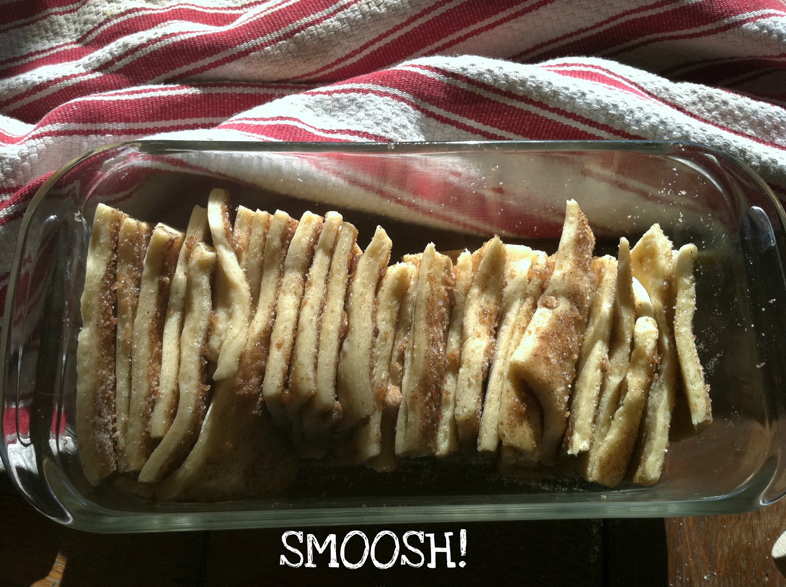 Tiniest Kitchen: Cinnamon-Sugar Rip Apart Bread