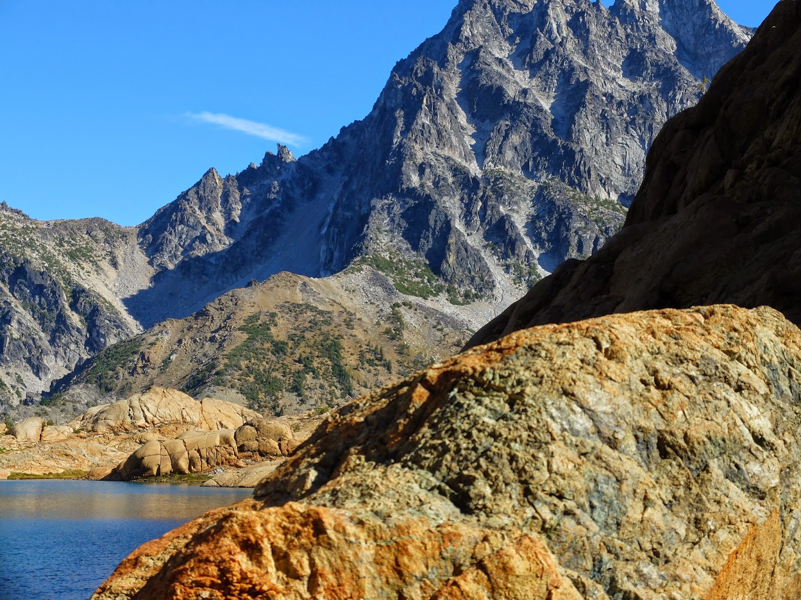 TravelMarx: Lake Ingalls Hike