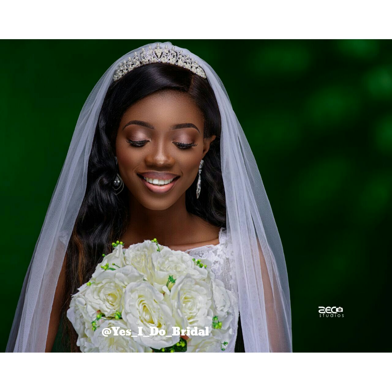 Hearts and Crafts: White Rose Inspirational Shoot For Yes I Do Bridal Shop