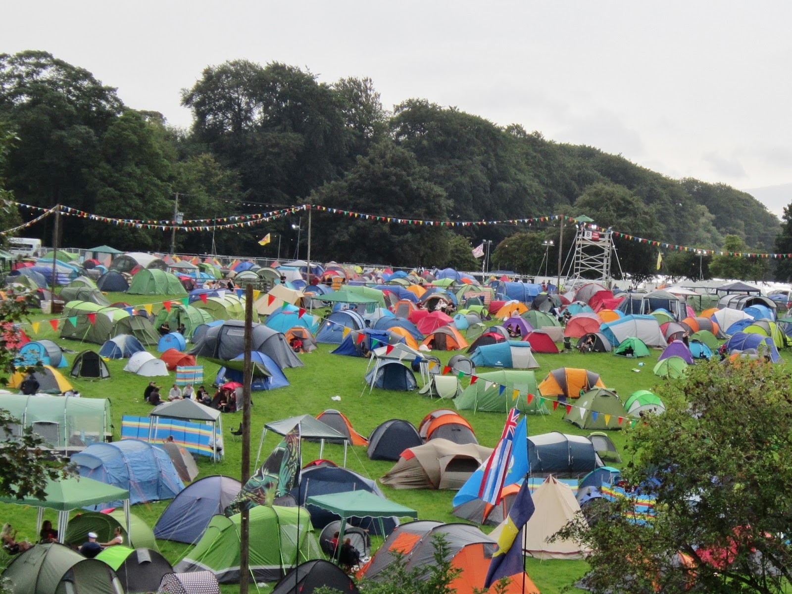 Leeds Festival 2017 + Packing Check List - Victoria's Vintage Blog ...