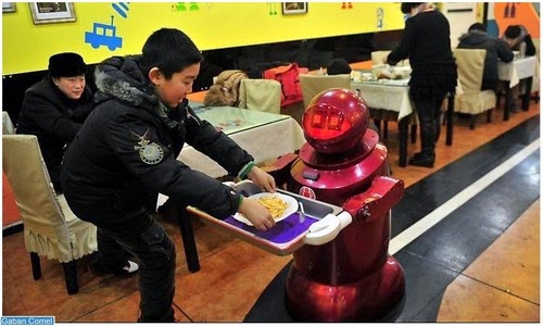 Restoran Robot Pertama Didunia. - Gaban Comel
