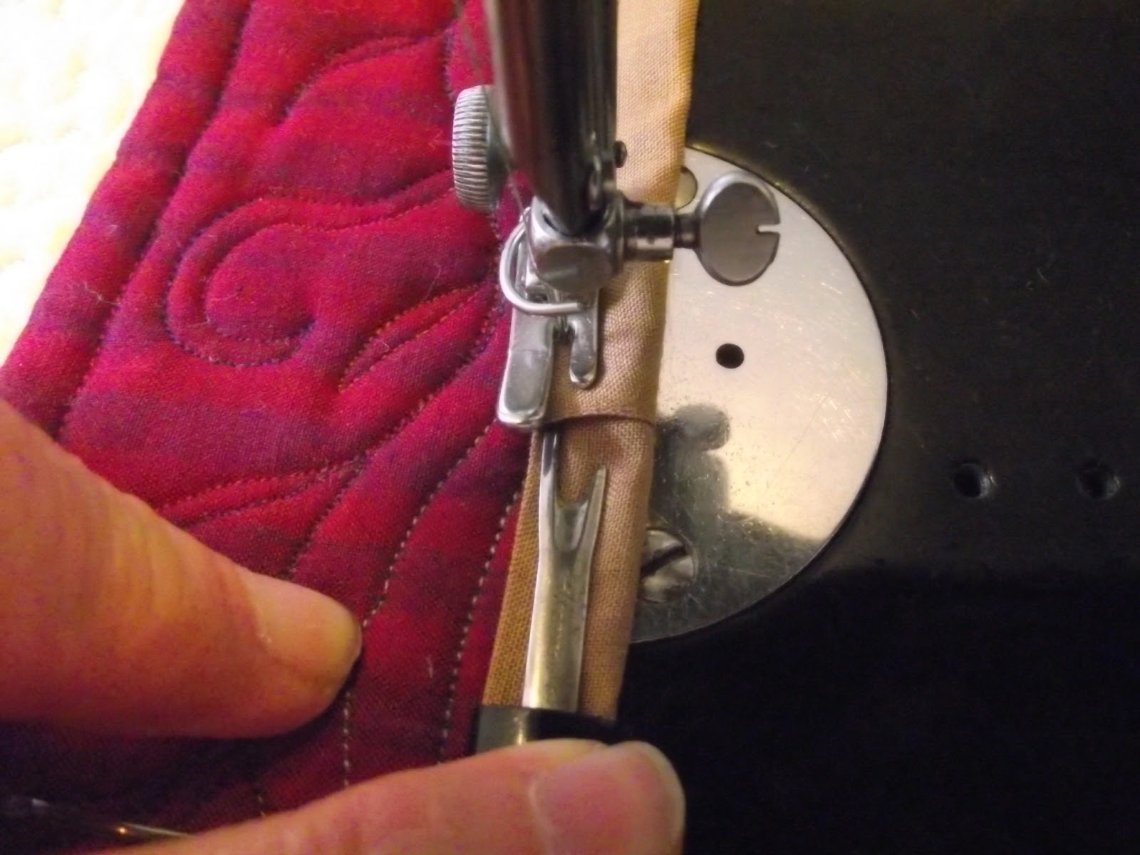 Lizzie Lenard Vintage Sewing: Overlapping Binding