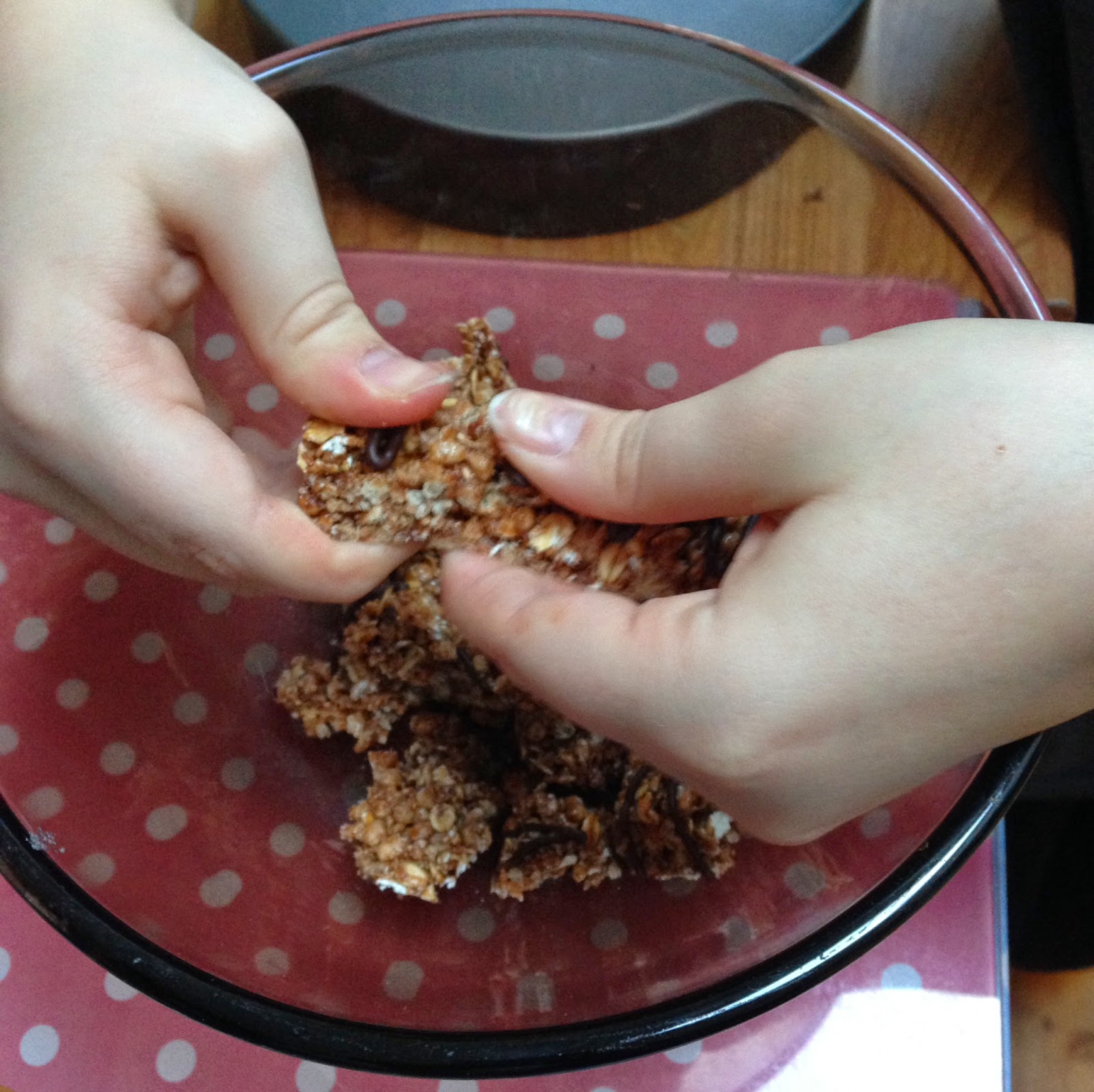 dots and spots: Weekend Recipe - Alpen Cheesecake