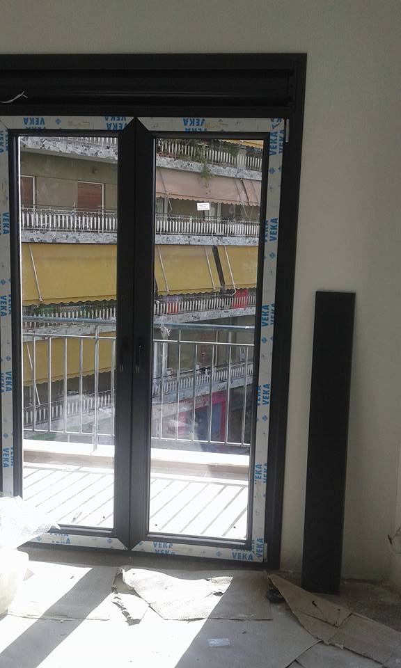 ΤΟΠΟΘΕΤΗΣΗ PVC VEKA SWINGLINE ΧΡΩΜΑ RAL 7016 ΜΕ ΗΛΕΚΤΡΙΚΑ ΜΟΤΕΡ ΠΕΡΙΟΧΗ ...
