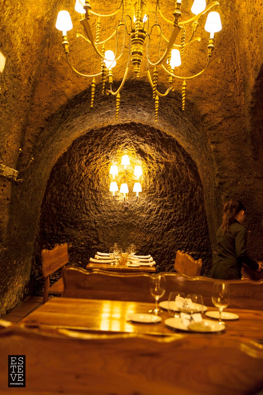 Visiones de un Viajero: BODEGA EL CAPRICHO, un paraíso del buen yantar ...
