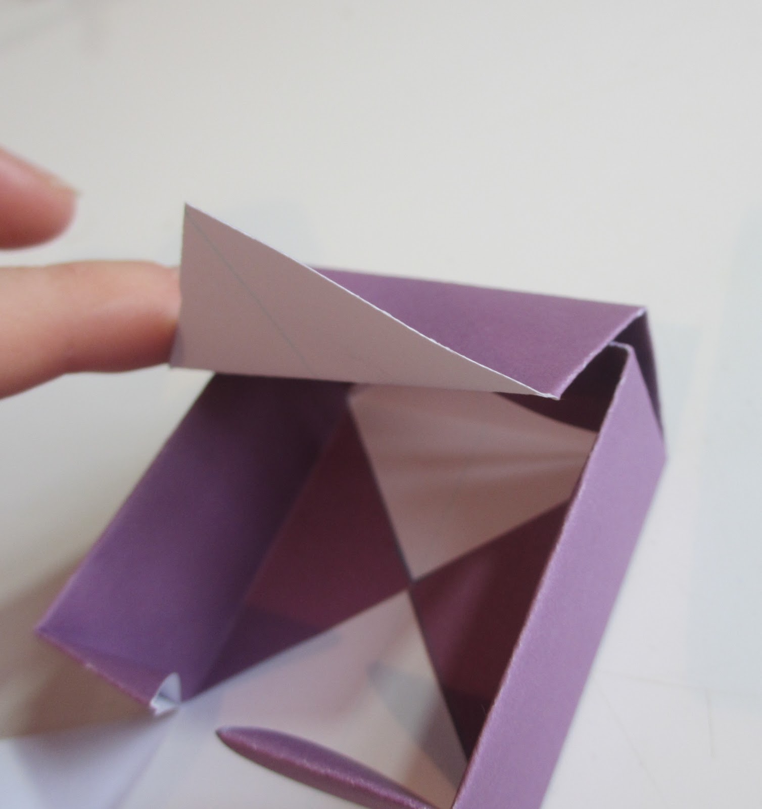 Crafty Clyde: Mr Gray's Origami Gift Box - Tutorial