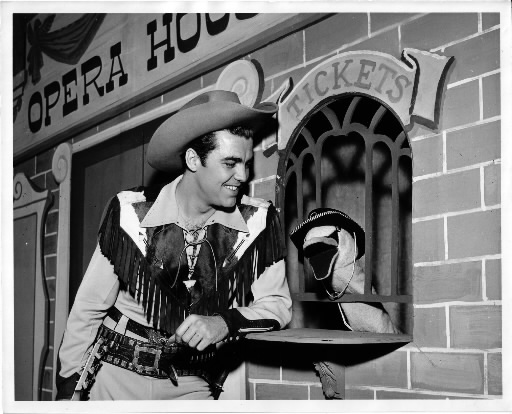 ☮ Groovy ☮ Reflections ☮: Did She See Me?