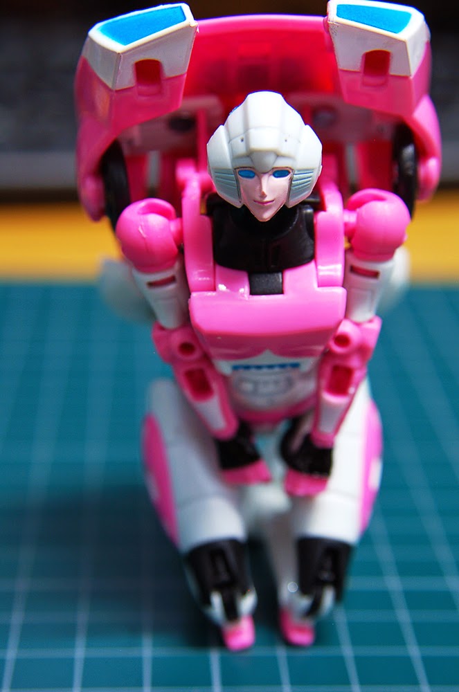 Plastic Heap: Transformers Generations Deluxe Arcee