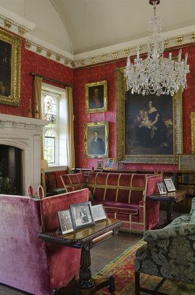 Eye For Design: Decorating With The Knole Sofa