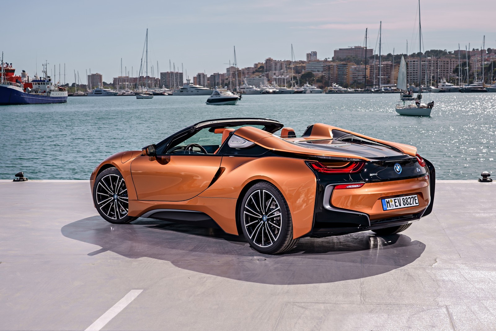 Carros Fantásticos: BMW i8 estreia versão conversível e fica mais ...