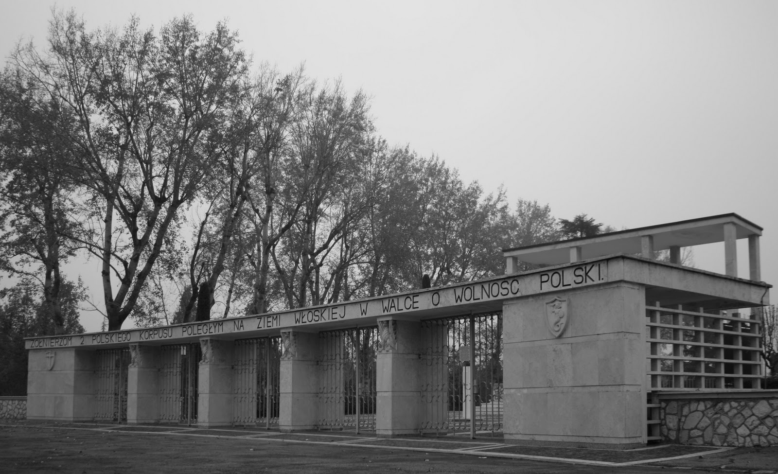 I.L. Blog: Cimiteri di guerra I.L. Blog: Cimiteri di guerra