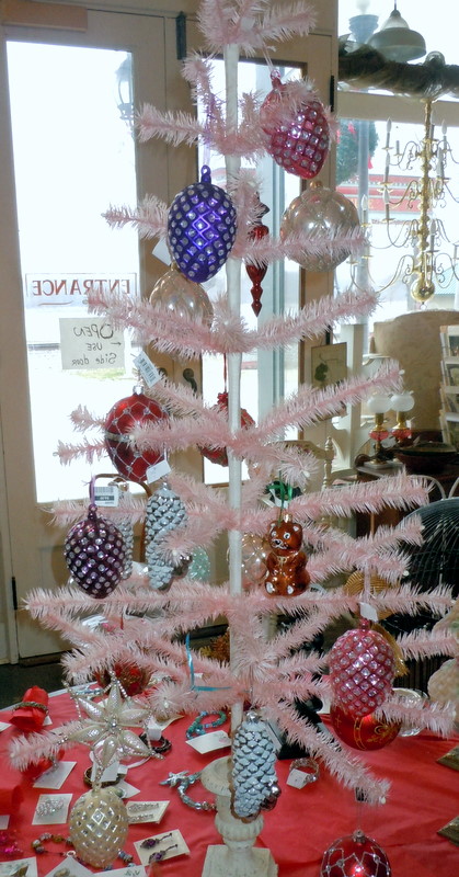 My Old Historic House: The Christmas Feather Tree