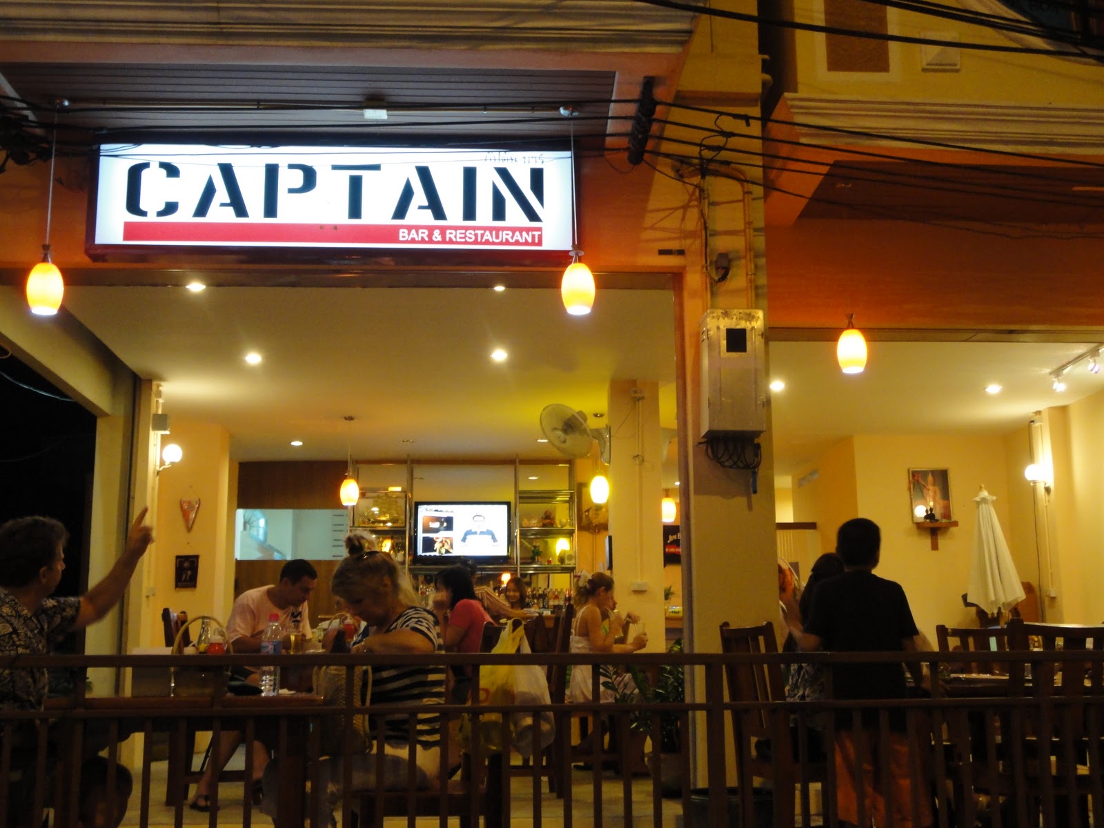 Captain Bar & Restaurant Pattaya: Captain Bar&Restaurant Pattaya