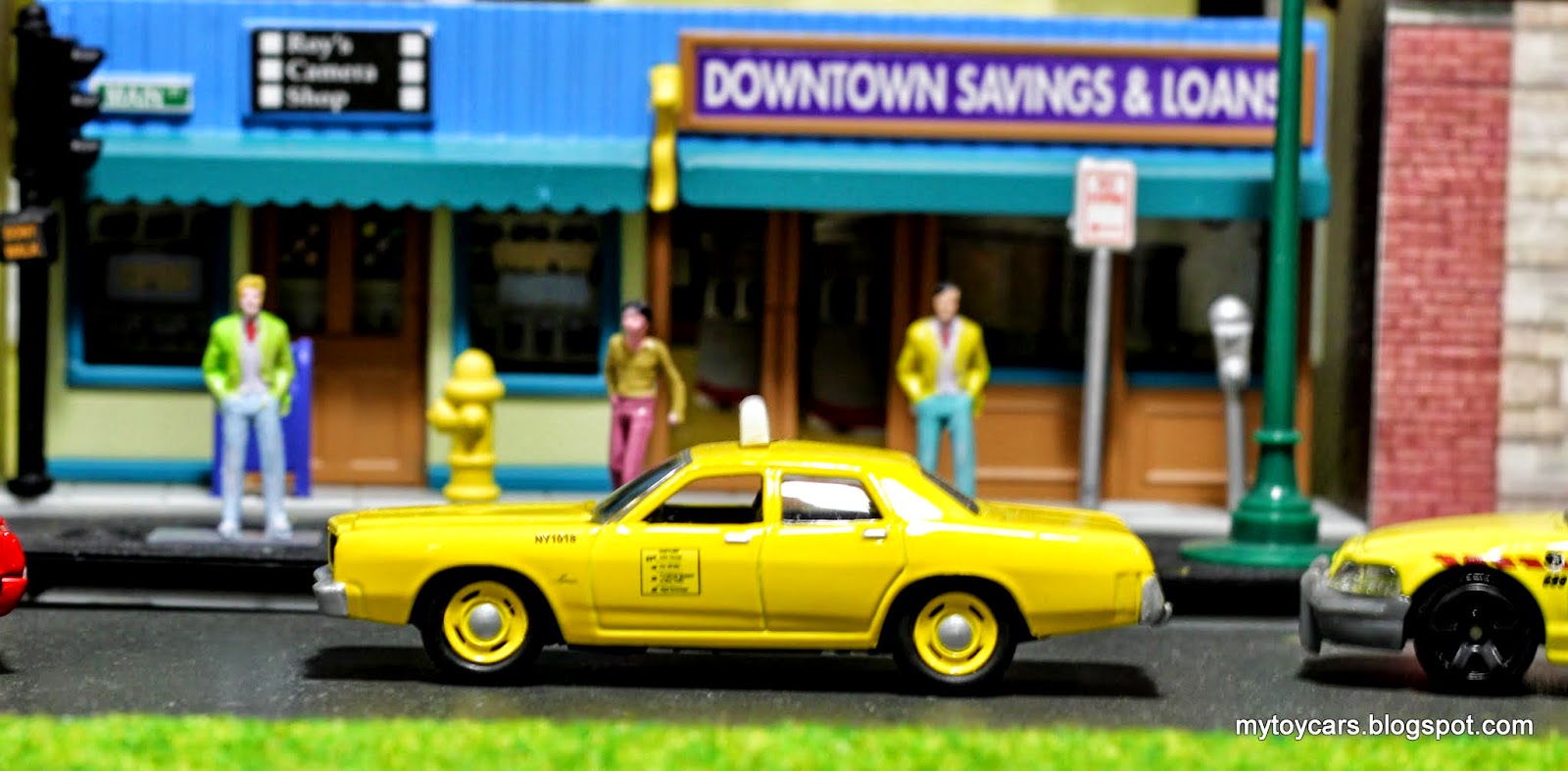 Mytoycars!: Matchbox and Johnny Lightning Taxis